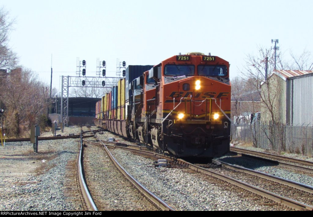 BNSF 7251